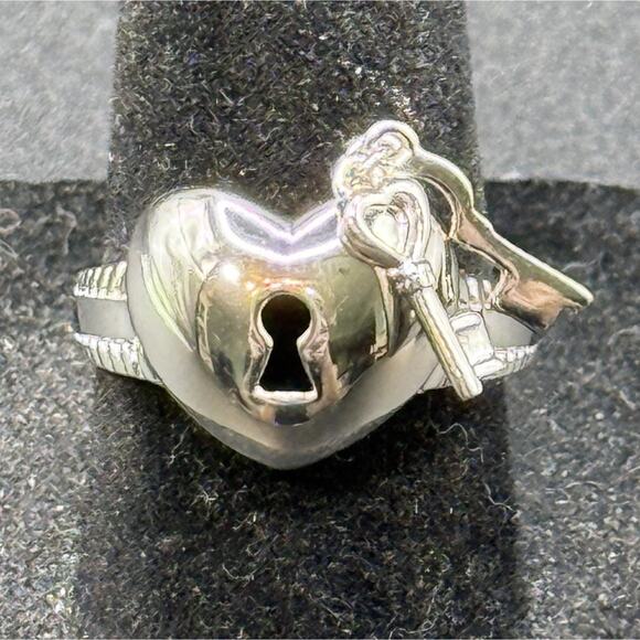 Unbranded | Jewelry | New Condition Sterling Silver Heart Locket Key ...